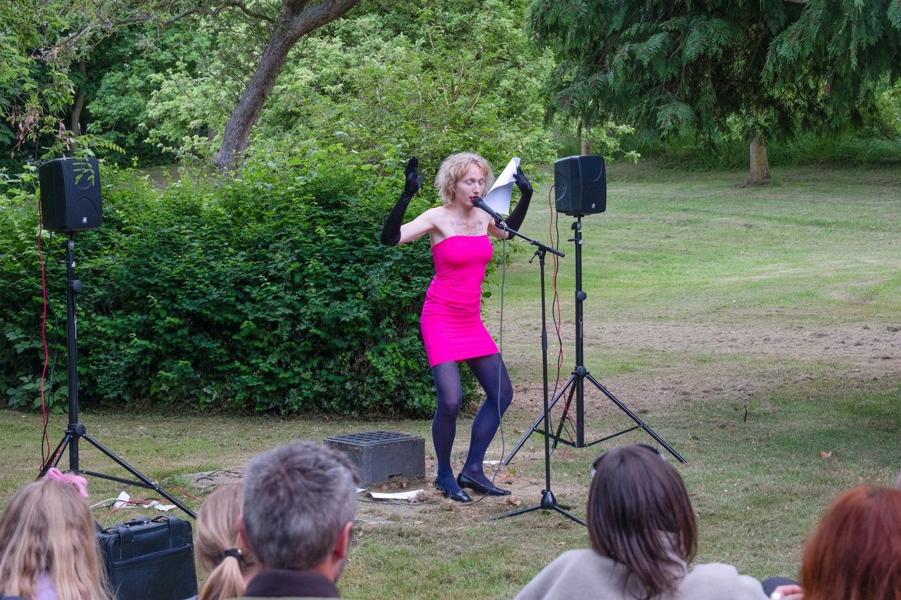 Billedserie - Sommer Performance Søby - Art Matter - Guide - Journal ...